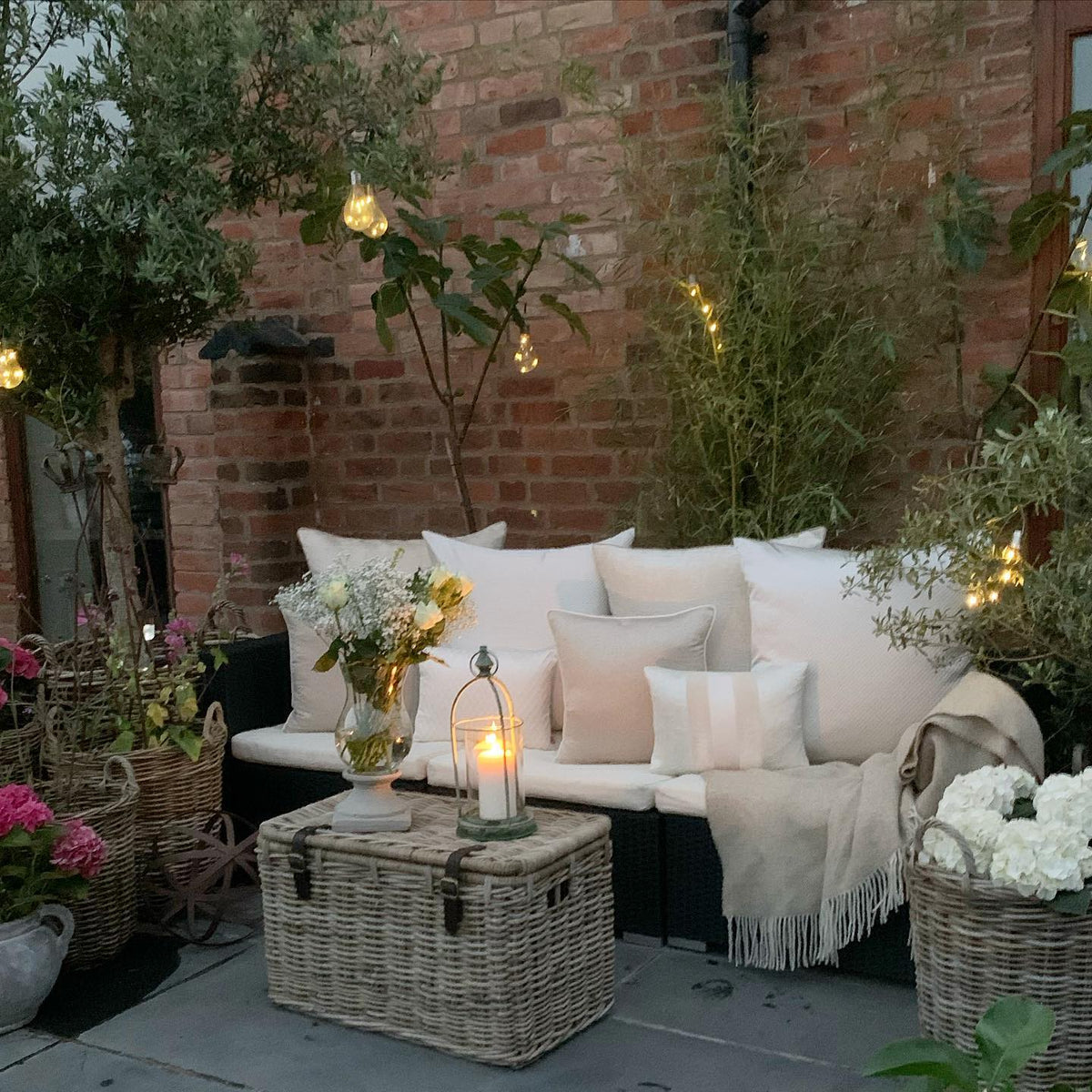 Wicker Trunks – Country Abodes