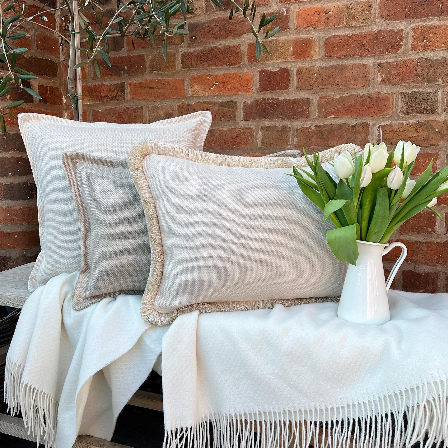 Neptune Linen Fabric Cushions – Country Abodes